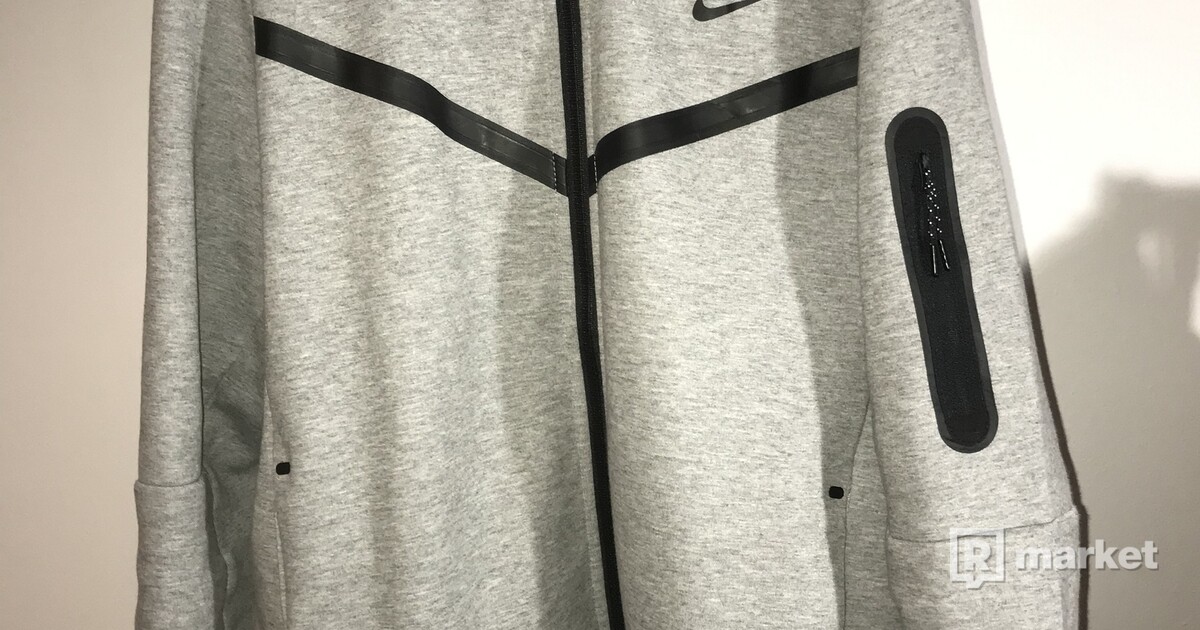 Nike Tech Fleece Refresher Market
