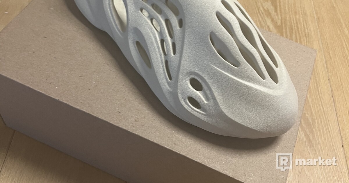 Yeezy Foam Rnnr Sand Refresher Market