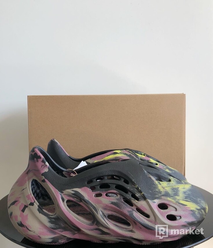 Adidas Yeezy Foam Runner Mx Carbon Refresher Market