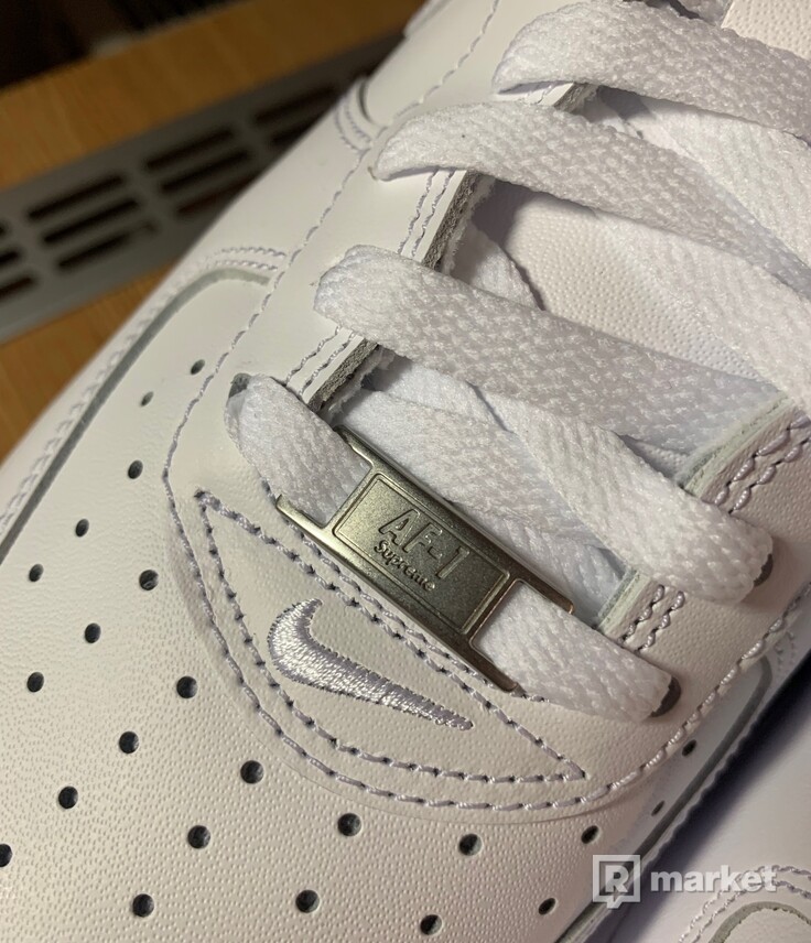 Nike X Supreme Air Force 1 White Refresher Market