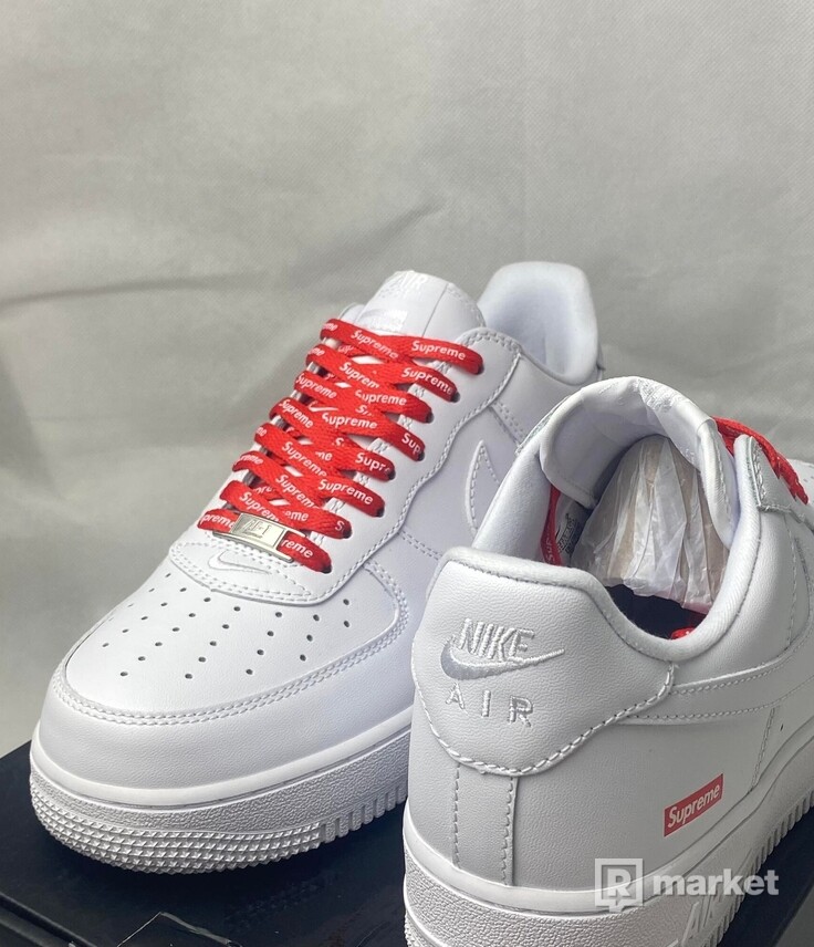 Nike Air Force 1 Low Supreme Refresher Market