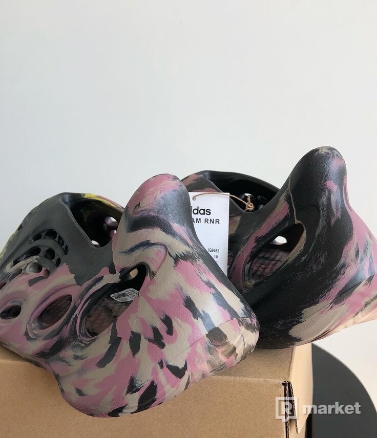 Adidas Yeezy Foam Runner Mx Carbon Refresher Market